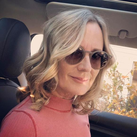 Trish's Closet (@trish_lyons) | Poshmark